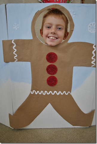 Not the gumdrop buttons-Gingerbread man photo booth | Miss Jenny's ...